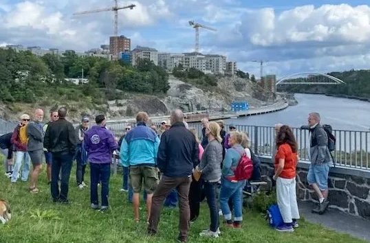 Guidad vandring från Kvarnholmen till Svindersvik gård - Visit Stockholm